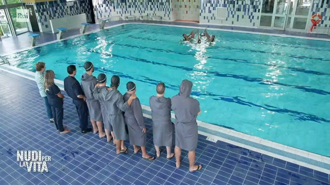 Nudi per la vita, ecco tutti gli uomini in mutande - VIDEO - Spetteguless